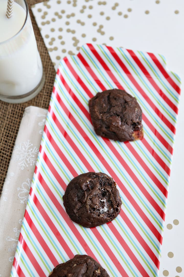 Chocolate Marshmallow Cookies with Pecans (Mississippi Mud Cookies)
