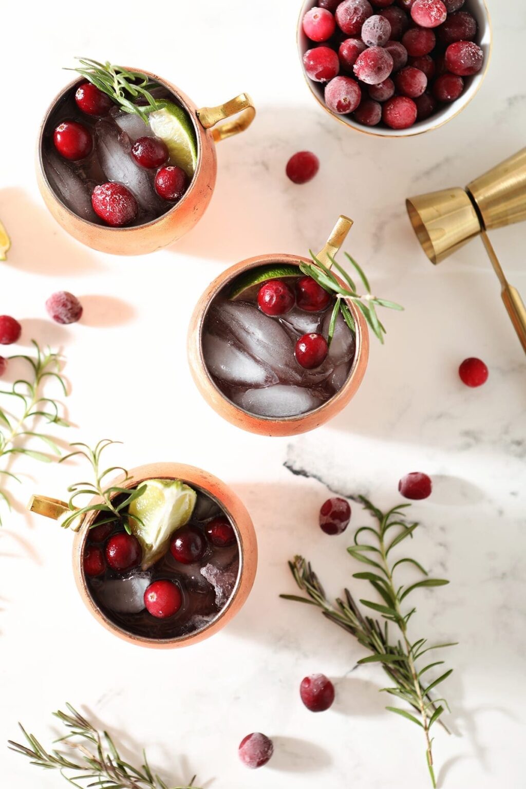 How to make a Classic Classic Cranberry Moscow Mule (Yule Mule)