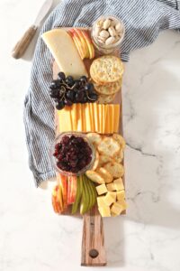 How to make an Easy Snack Board (Fruit and Cheese Board)