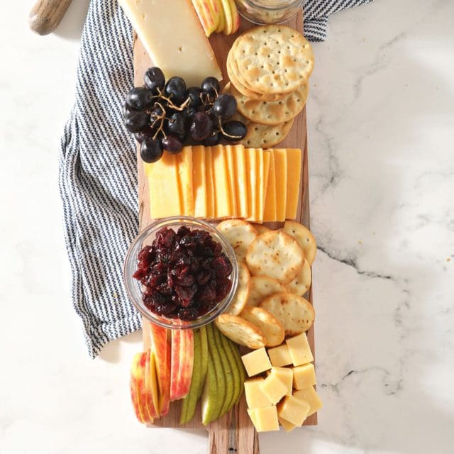 How to make an Easy Snack Board (Fruit and Cheese Board)