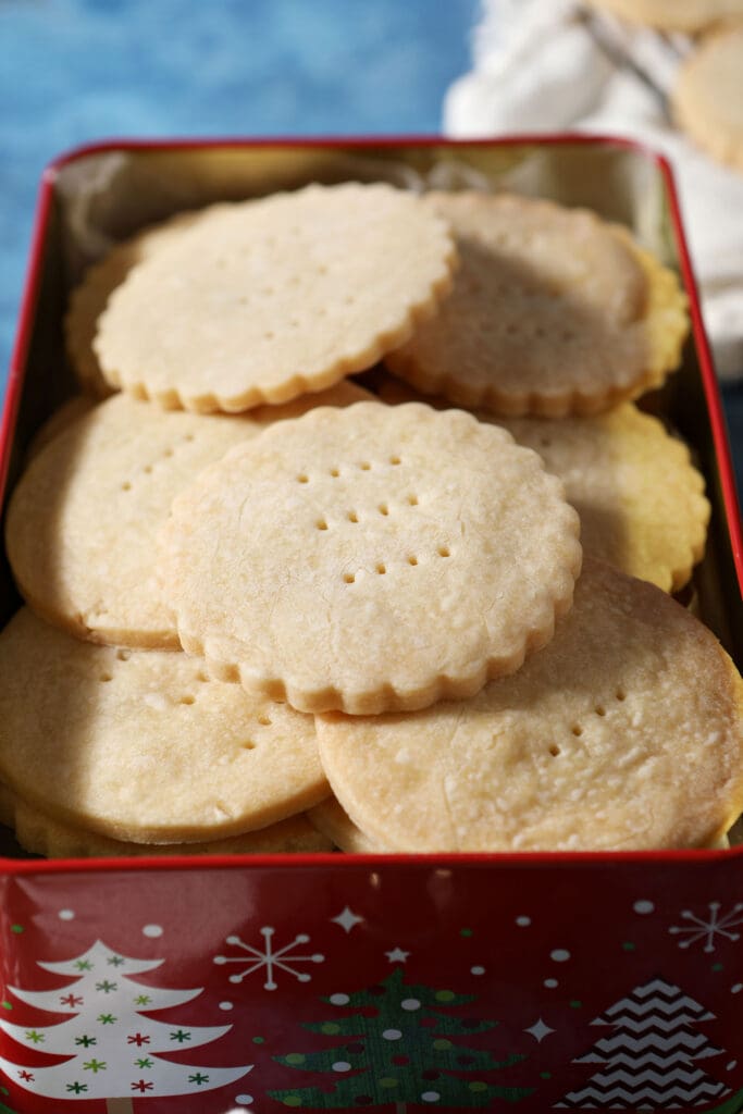 How to make the BEST Classic Shortbread Cookies (5 ingredient)